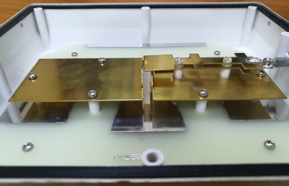 PowerWave indoor MULTIBAND panel vertical polarized antenna - Antennas ...